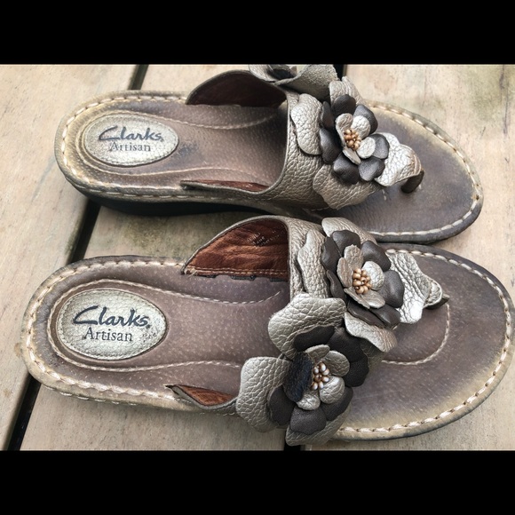 Clarks | Shoes | Clarks Artisan Womens Floral Metallic Gold Sandal ...